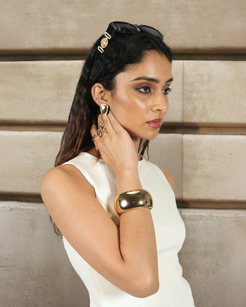 ORAYA | A poetic romance for every moment.